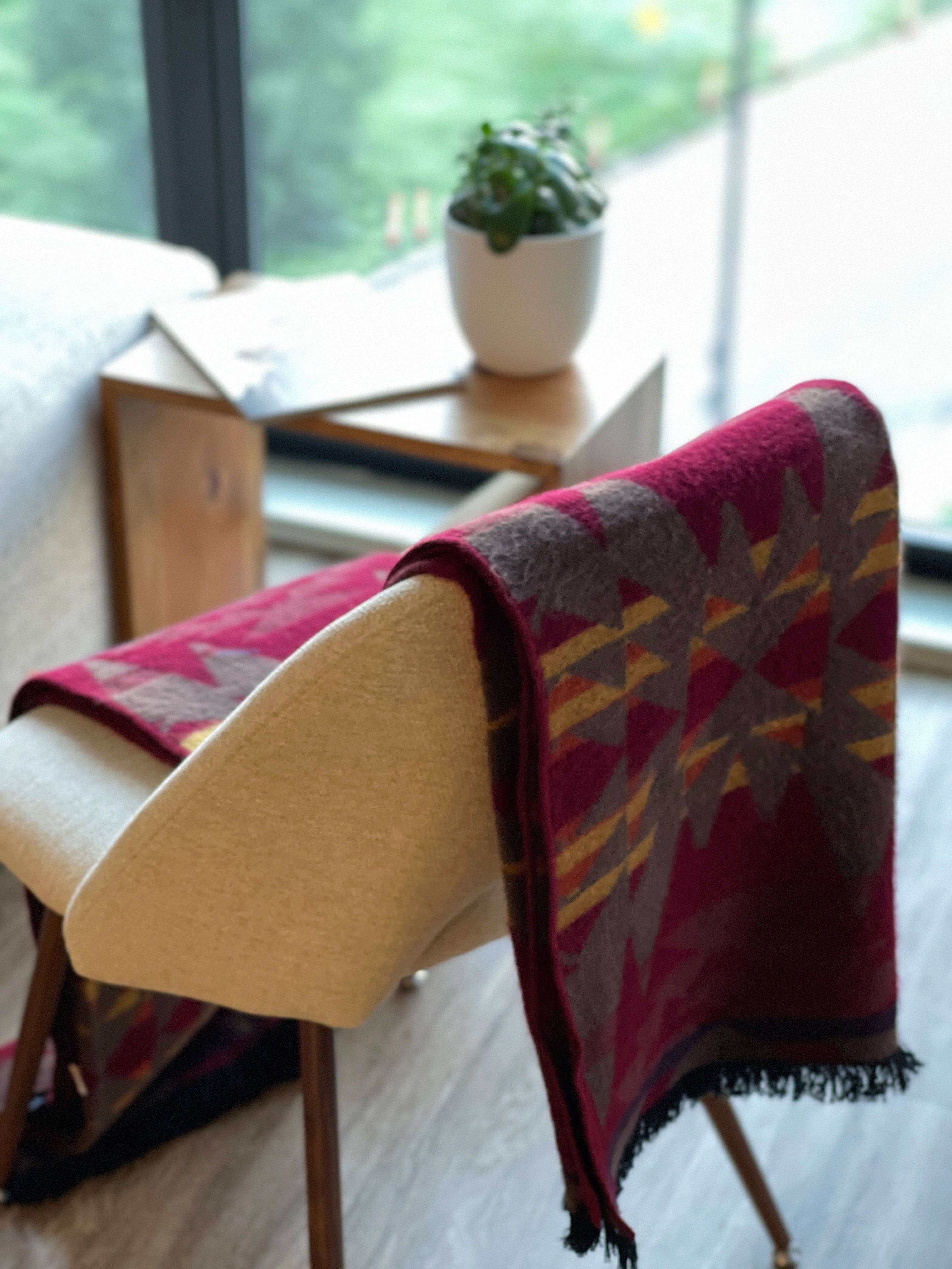 Mindo Throw - Maroon Sunset – The Ever Good